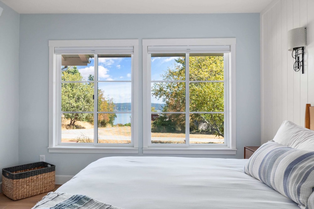 Perch - Greenbank Cottage: Quiet & View, Relaxing Outdoor Oasis - Port Townsend, WA