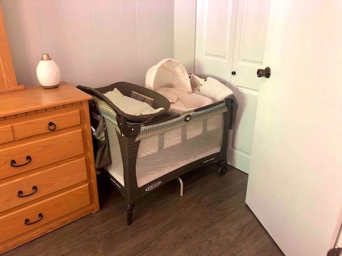 Family Friendly Suite In Central Maple Ridge - Maple Ridge