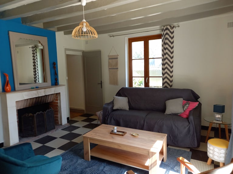 Ground Floor Of A Charming, Comfortable 19th-century House With Private Garden - アンボアーズ