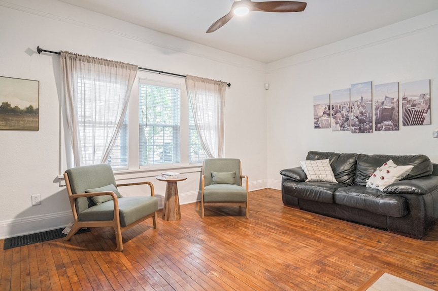 Stunning Vintage/modern Brady St Home! Very Walkable, Deck, Fire Pit, Great Find - Wisconsin