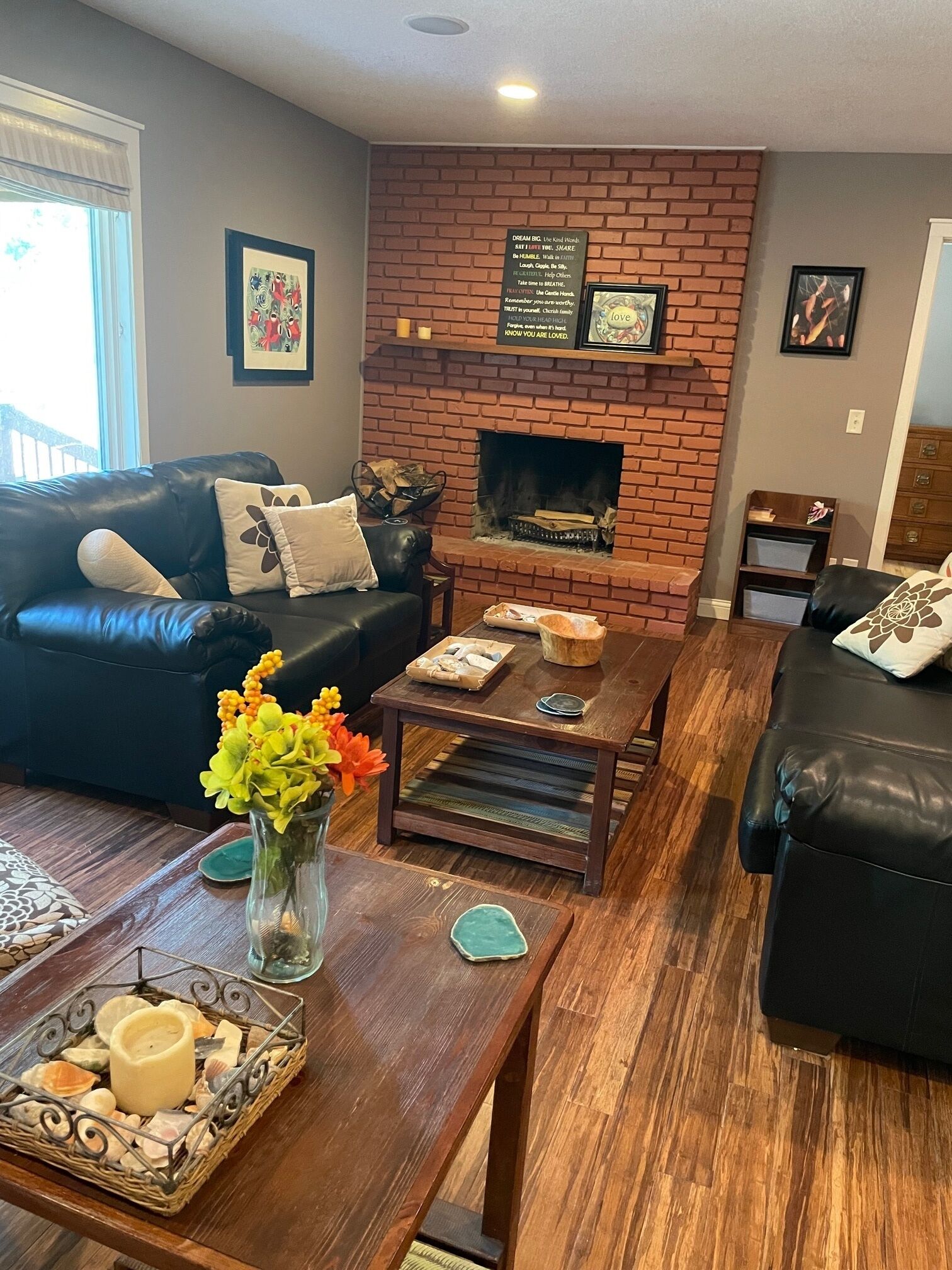 Eco-retreat Getaway,  Loads Of Amenities! 4 Bedrooms + Full Gym + Large Office! - Maple Grove, MN