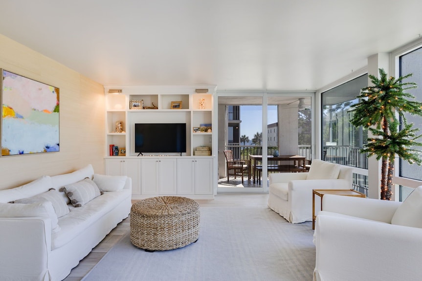 Pristine Residence With Direct Gulf Views At The Renowned Island Beach Club - Sanibel Island, FL