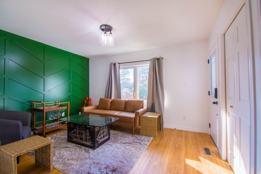 Mr. Weatherington's Lake Cottage - 艾伯塔