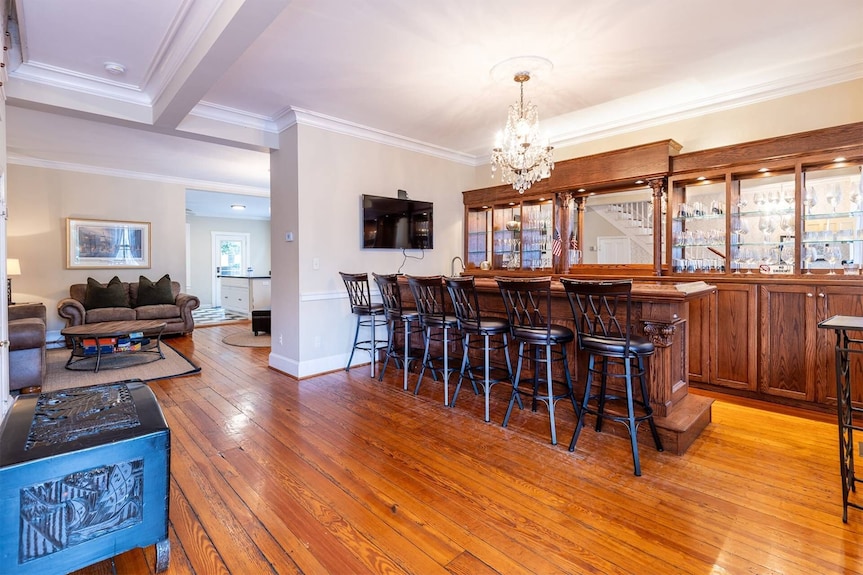 Parking At Randall House Across From Usna Gate 1 - Maryland (State)