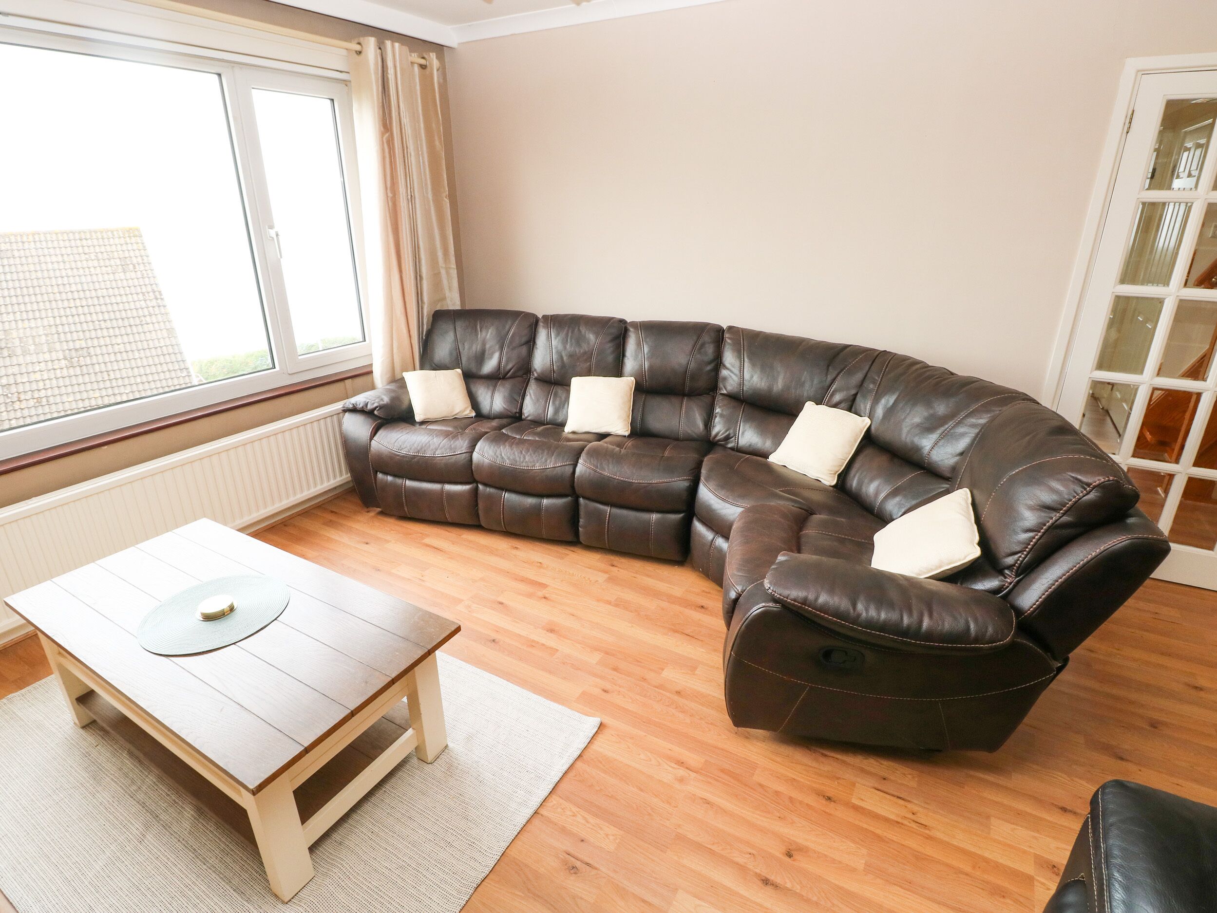 Murmur Y Mor, Pet Friendly, Country Holiday Cottage In Fishguard - Fishguard