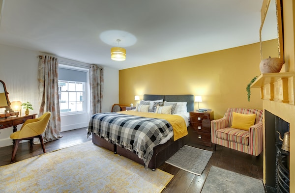 Salvin House - Georgian Townhouse In The Heart Of Alston, Cumbria - Sleeps 10 - Alston