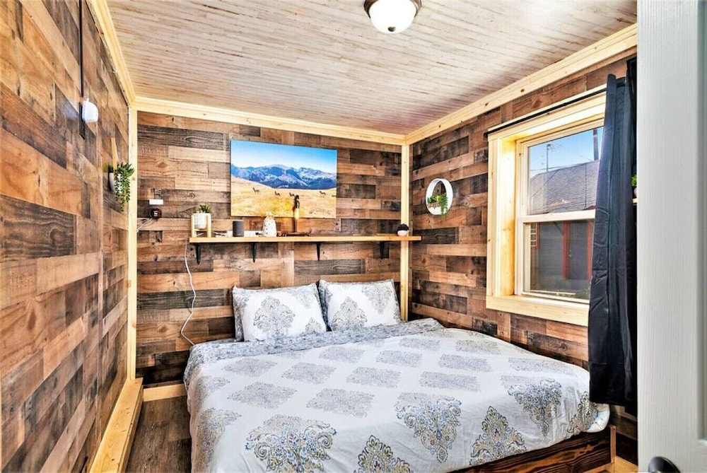 Renovated Dog Friendly Room W Hot Tub Leadville-b - Leadville, CO