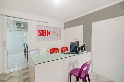 Oyo 90359 Sbh Residence - Medan