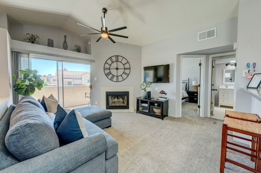 Lake View Condo With Pool/boat Parking! - Arizona