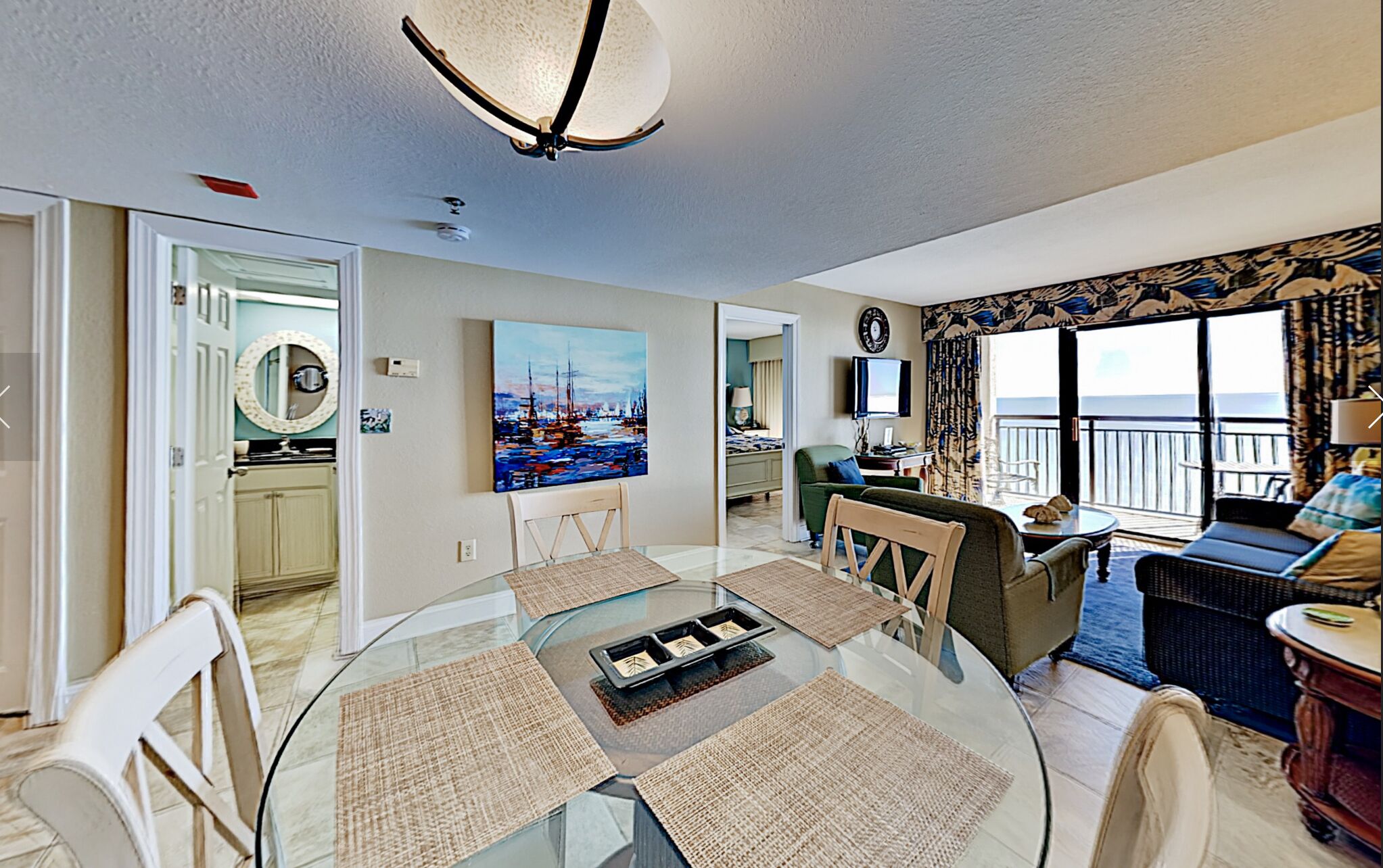 Beautiful Oceanfront 2 Bedroom Condo.  Sleeps 7. - North Myrtle Beach, SC