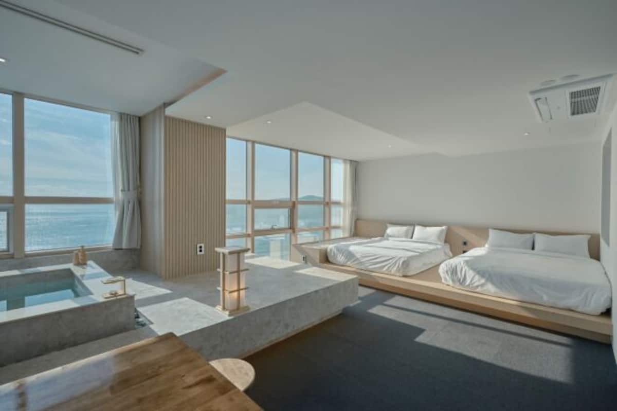 Ferros/tábuas de passar roupa, Wi-Fi de cortesia, roupa de cama