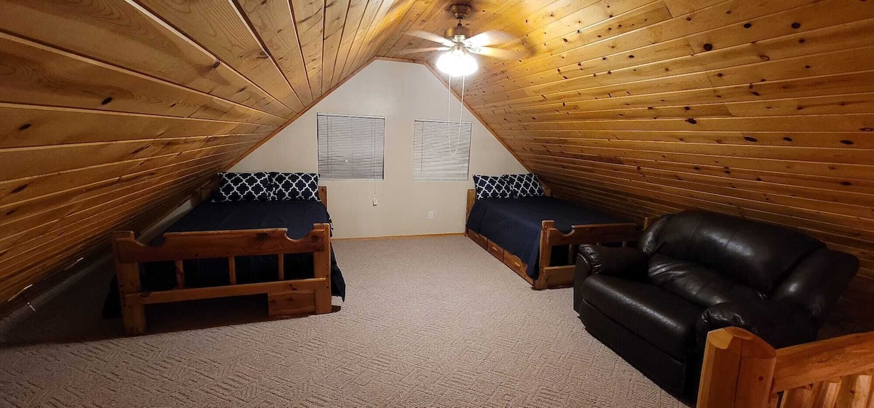 Cozy Cabin In A River Community - Arizona