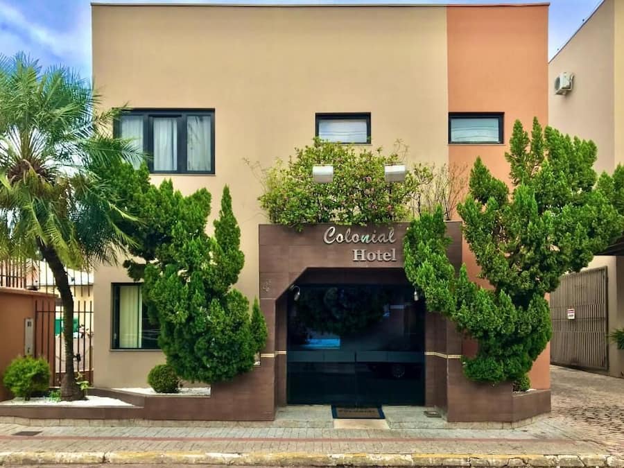 Fachada da propriedade