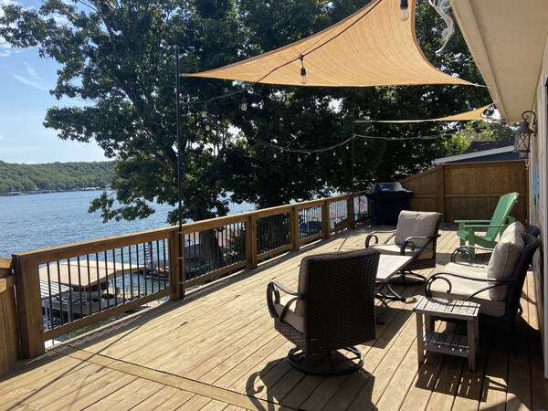 Breathtaking Lakeside Retreat! - Gravois Mills, MO