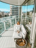 Quarto Deluxe, 1 cama king-size, varanda, Vista para a cidade | Varanda