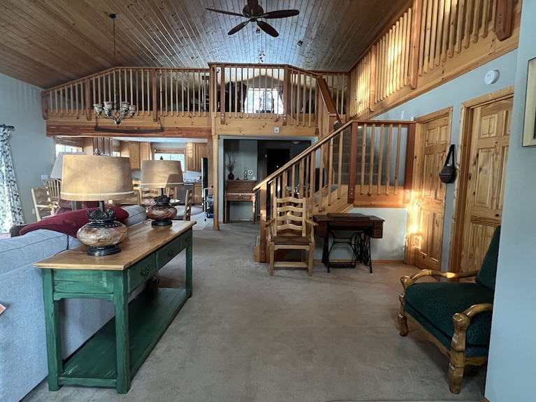 Charming Waterfront Pine Cabin On Curlew Lake - Curlew Lake State Park, Republic