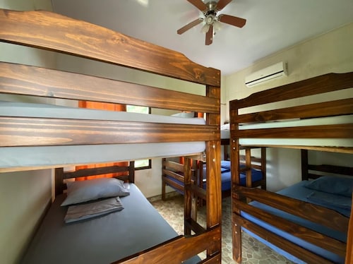 Casa: Piscina Privada/ Rancho/ Zonas Verdes/ Deck/ Bosque / Playas Cerca/orotina -