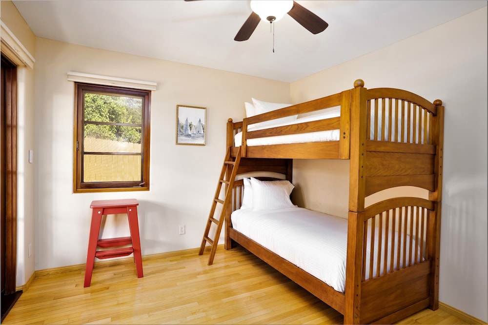 Beautiful Family Getaway | Spa | 15 Min Downtown - La Mesa, CA