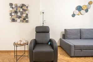 Apartamento Cidade | Sala de estar | TV de ecrã plano 