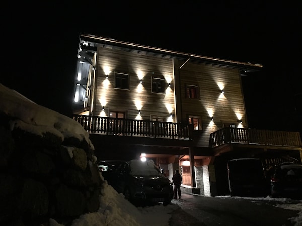 Renovated 12-person Chalet (6 Bedrooms - 6 Bathrooms) At La Tania Courchevel - Domaine 3 Vallées - Méribel