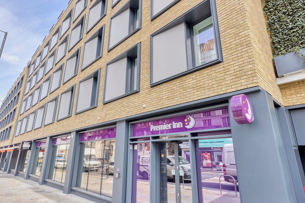 Premier Inn London Hammersmith - Shepherds Bush Road - Barnes