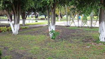 Dormitório Partilhado, 2 quartos, fumadores, piscina privativa | Jardim