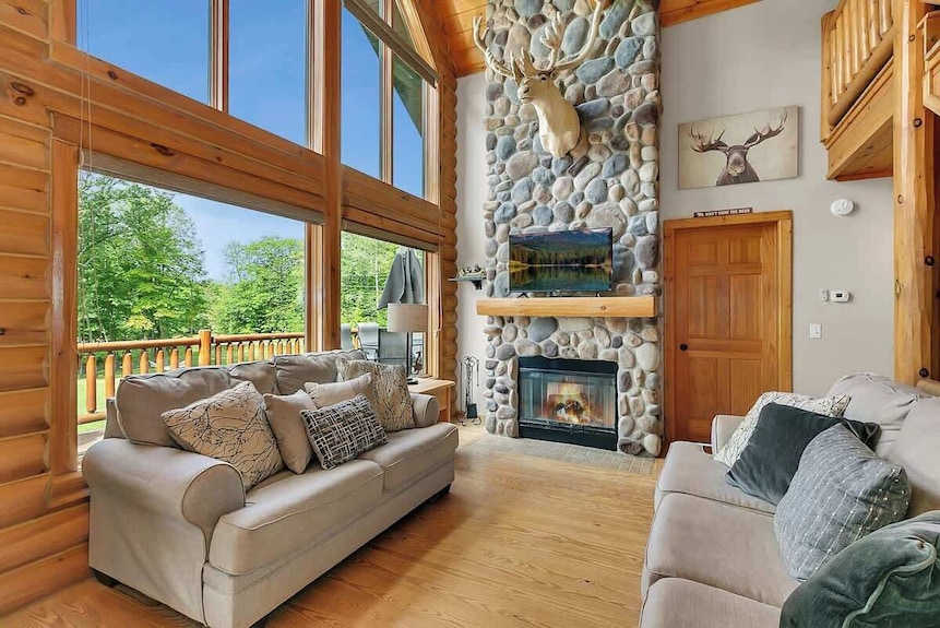 Mille Lacs Lake Lodge-game Room-theatre And More! - Minnesota