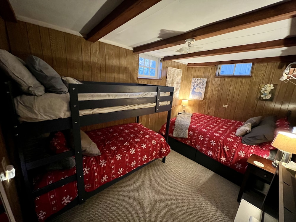 A Peaceful Family And Dog-friendly Getaway In The Northwoods - Mountain, WI