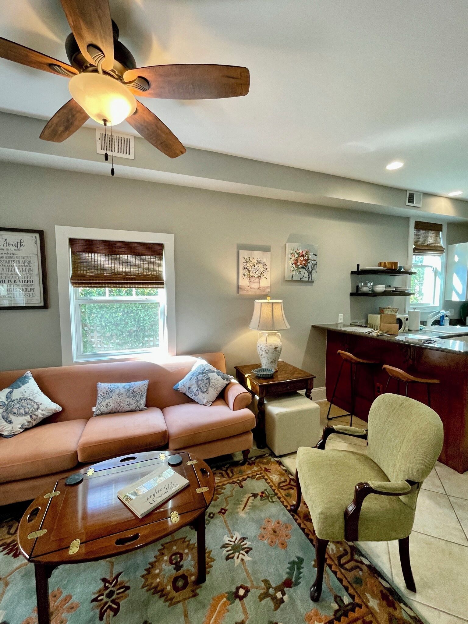 Camellia Suite, Apartment 1 At Magnolia Court - Beaufort, SC