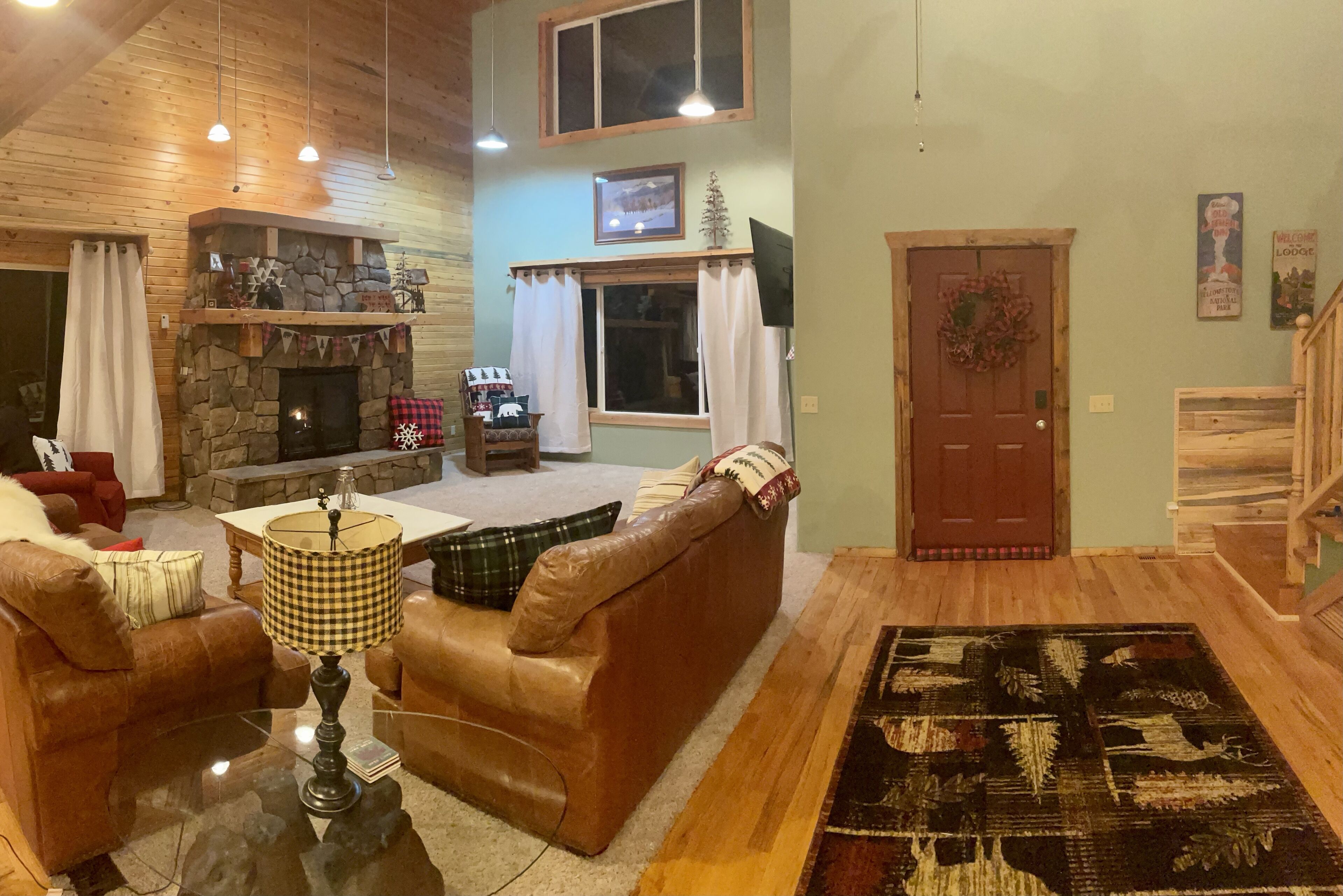 Cozy Bear Lodge - Beautiful Mountain Get Away - Island Park, ID