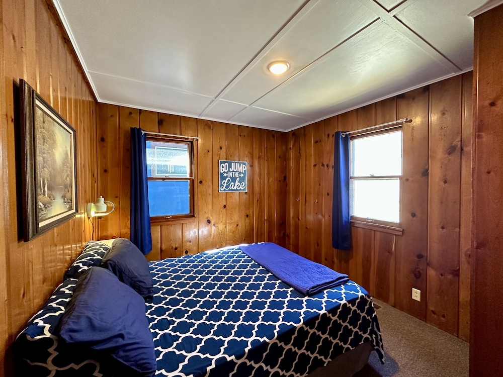 Cottage Cove · Lake Huron Beach Cottage No. 9 - Oscoda, MI
