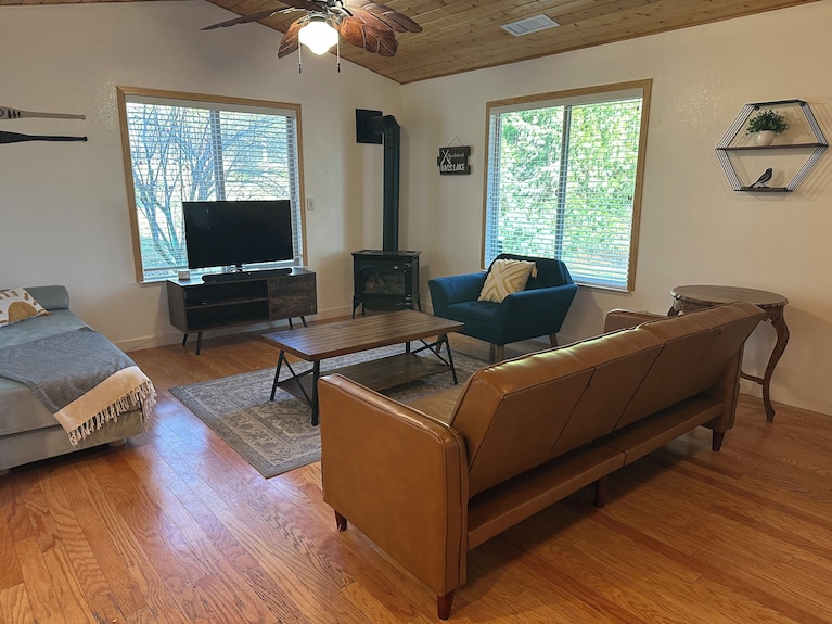 Cozy Seven Pines Cottage - 3br 2bath - Yosemite & Bass Lake - Forest Home Base - Yosemite National Park, CA