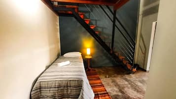 Quarto Familiar | Minibar, cortinas/cortinados opacos, Wi-fi grátis