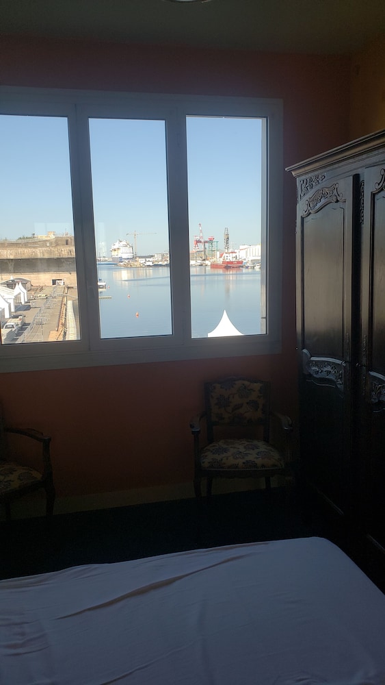 Appartement Avec Vue Sur Port - ibis Styles Saint Nazaire Centre Gare