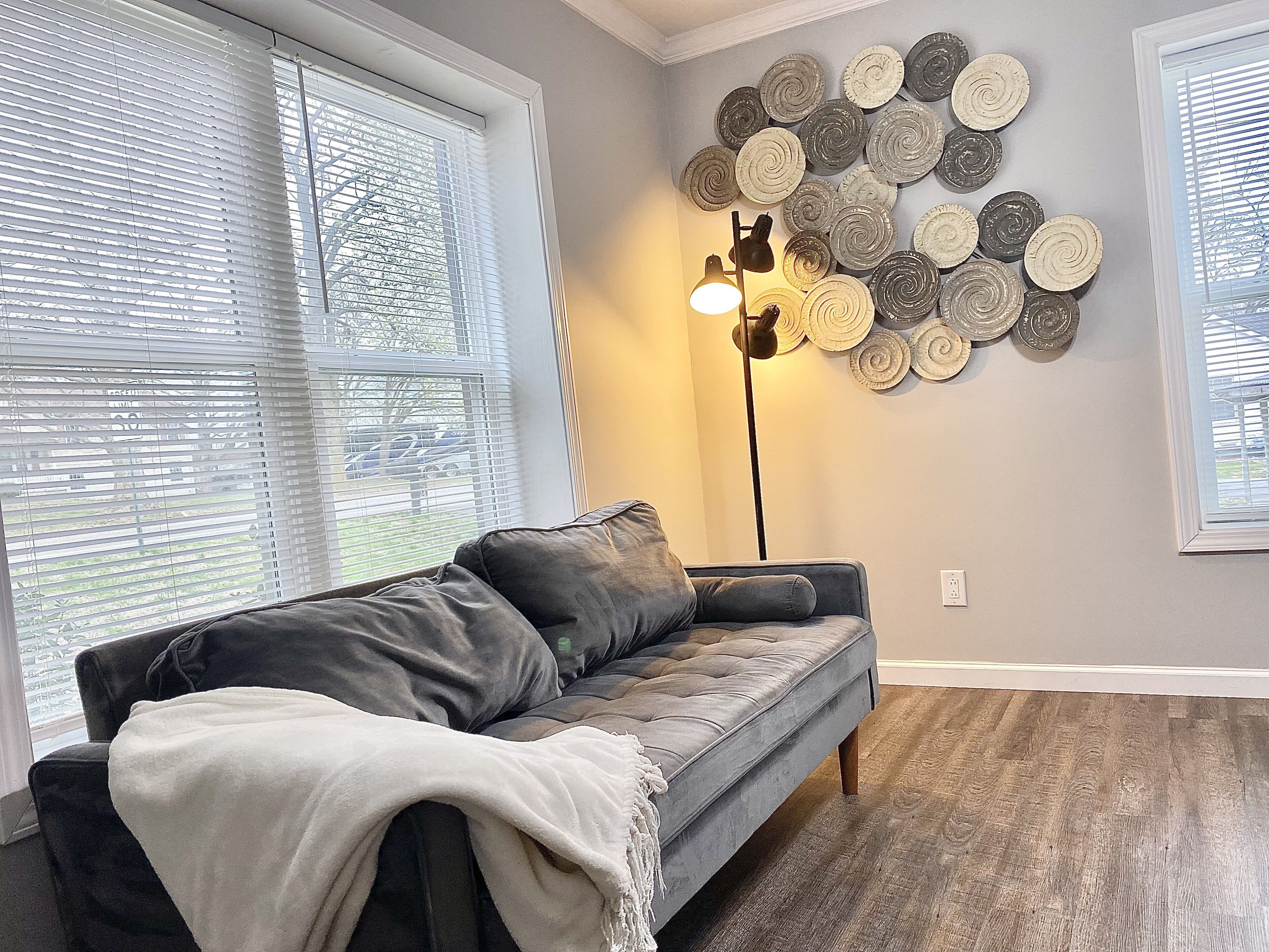 The Ashland  Modern Vibes/king Bed S Ok - Clarksville, TN