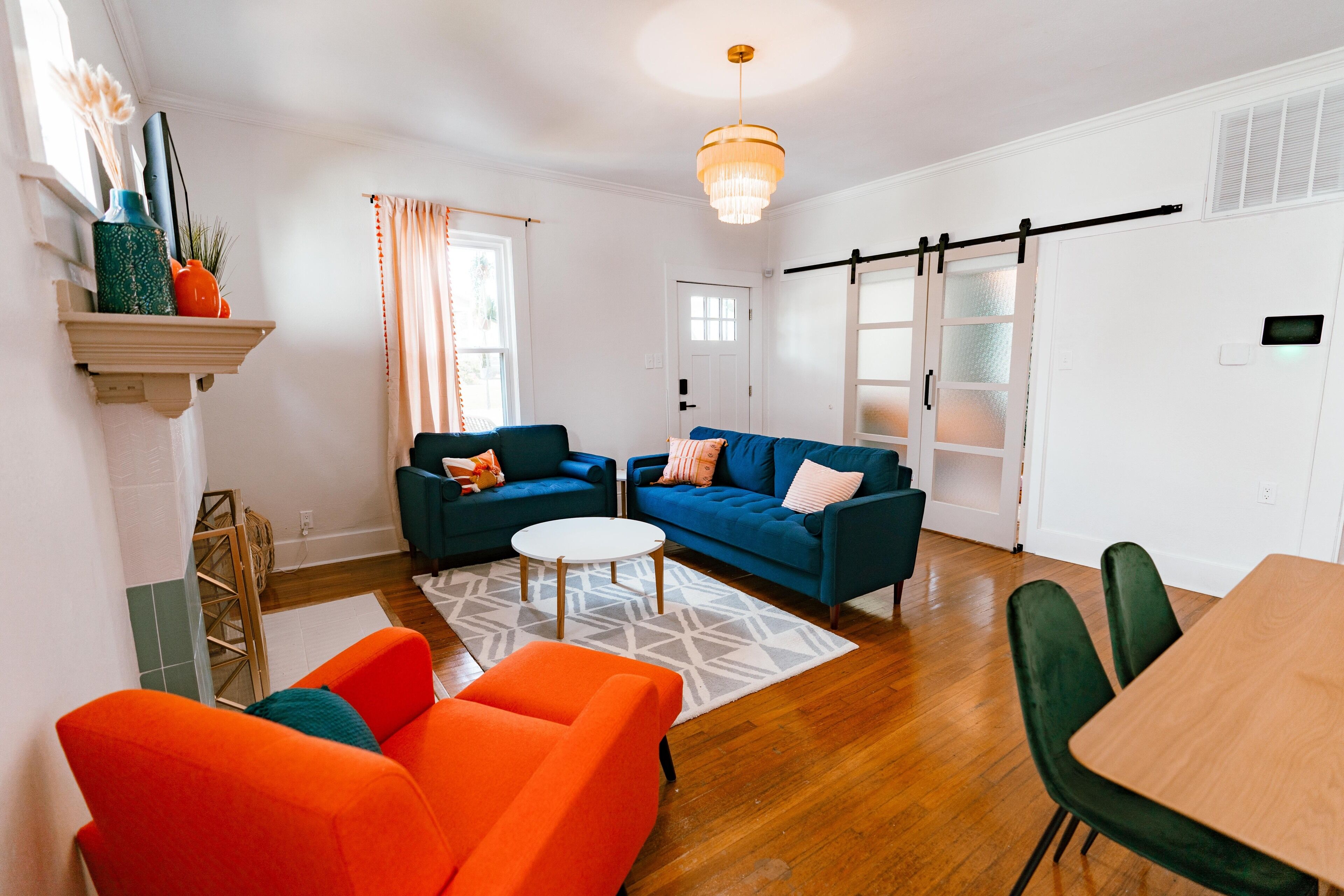 Modern Boho Bungalow With Great Walkability To Charm Heights Strip! - Little Rock, AR