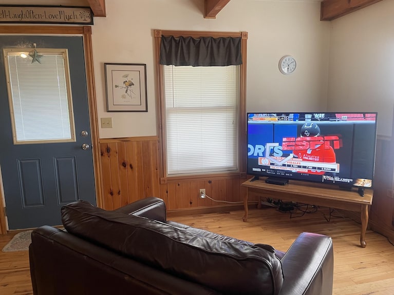 Cabin For Two With An Awesome View Hot Tub And Wi-fi - Kentucky