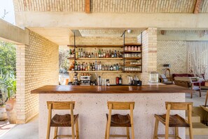 Bar junto à piscina