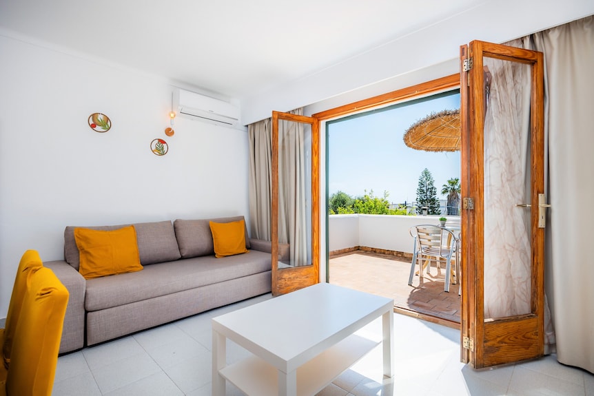 Appartement De Vacances "Felipe 2-5" Avec Terrasse Et Piscine Partagée (Taxes Incluses) - Santanyí