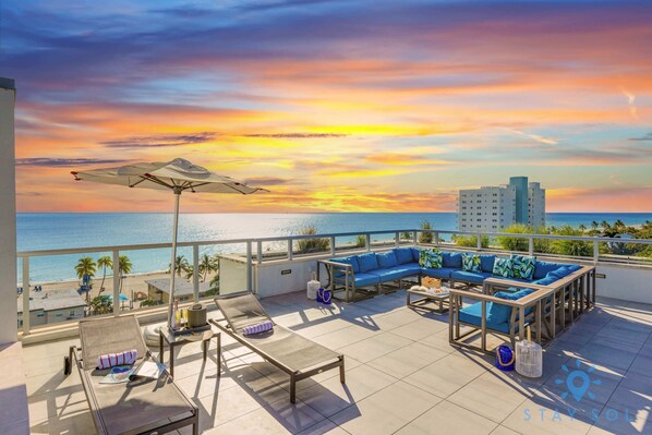 Rooftop Pool +Balcony|Hollywood Beach Boardwalk Reviews, Deals & Photos ...