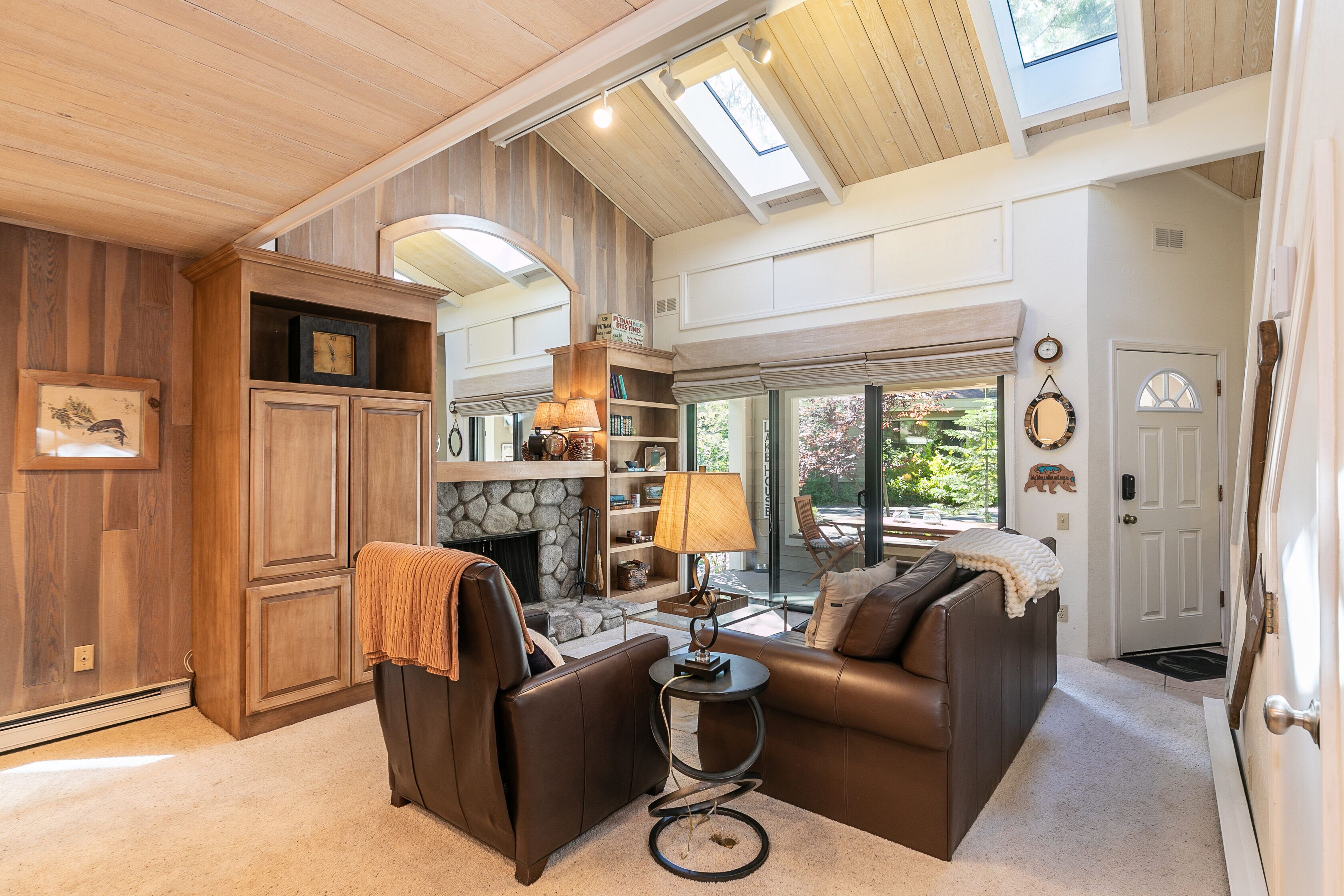 Stylish Incline Condo W Pool 4 Min Walk To Lake - Carson City, NV