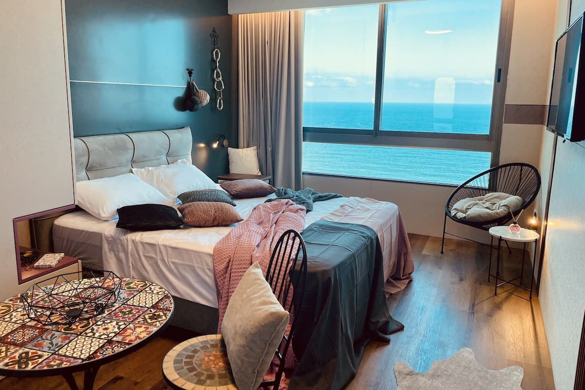 Estúdio Design | 1 quarto, roupa de alta qualidade, secretária
