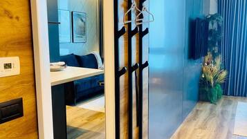 Suite Design | 1 quarto, roupa de alta qualidade, secretária