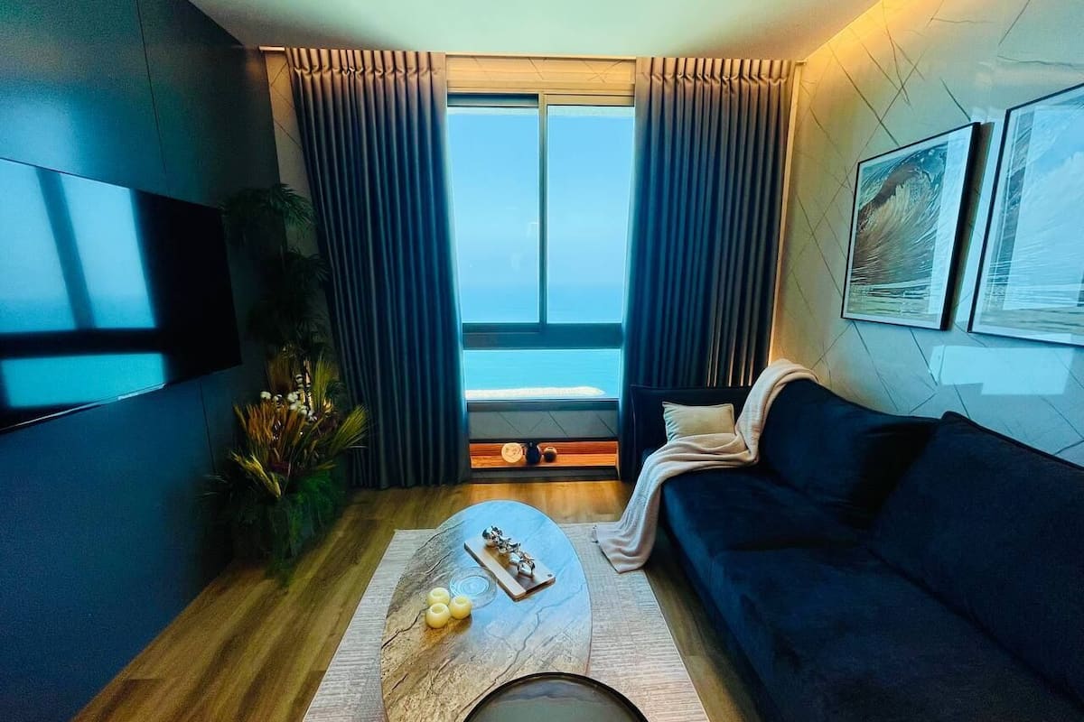 Suite Design | 1 quarto, roupa de alta qualidade, secretária