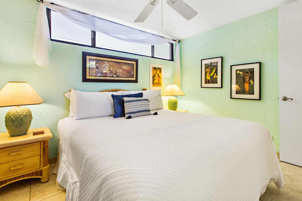 Sunny Corner Unit, Natural Light And Breezy Vibes - Maui, HI