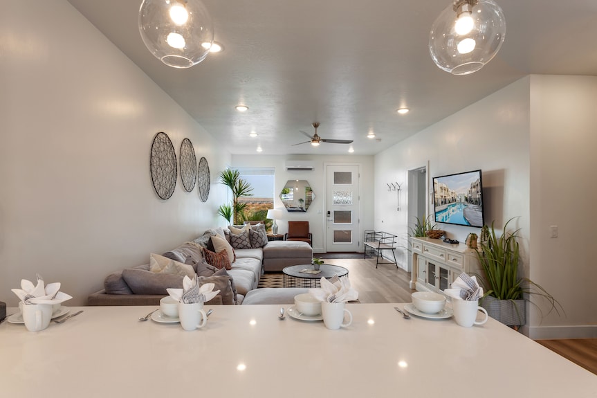 Red Desert Loft Resort 37| Pickleball Courts, Foosball, Resort Pool With Waterslide & Jacuzzi! - Utah