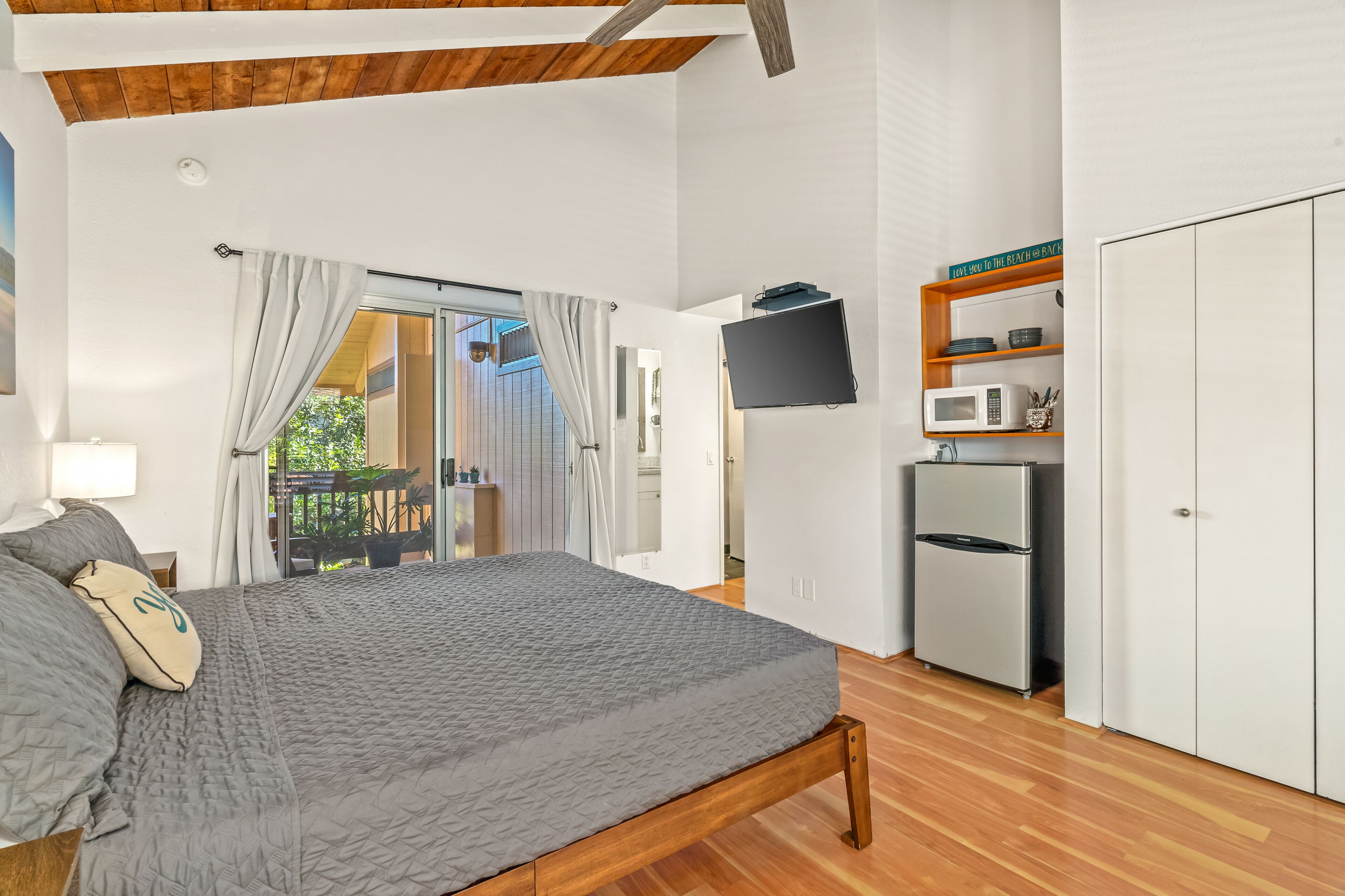 Beautiful, Airy 1 Br 1.5 Ba Condo Golf Course View, Pool, Hot Tub (209a) - Kauai, HI