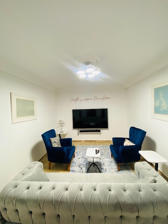 5 Bedroom Villa. Beautiful, Spacious Grounds And Outlook - Ekincik Koyu