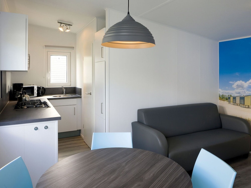 Comfy Chalet With Microwave, 500 M. From The Beach - Kamperland