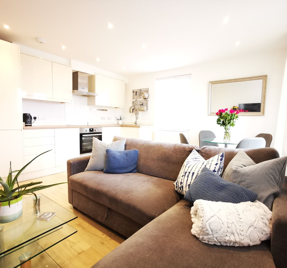 Seaside Apartment In The Heart Of East Wittering Village - East Wittering